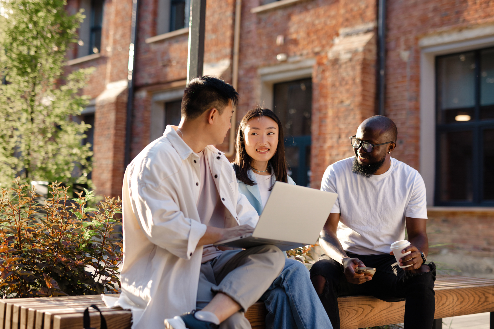 Advantages of Building Credit When You Are Young